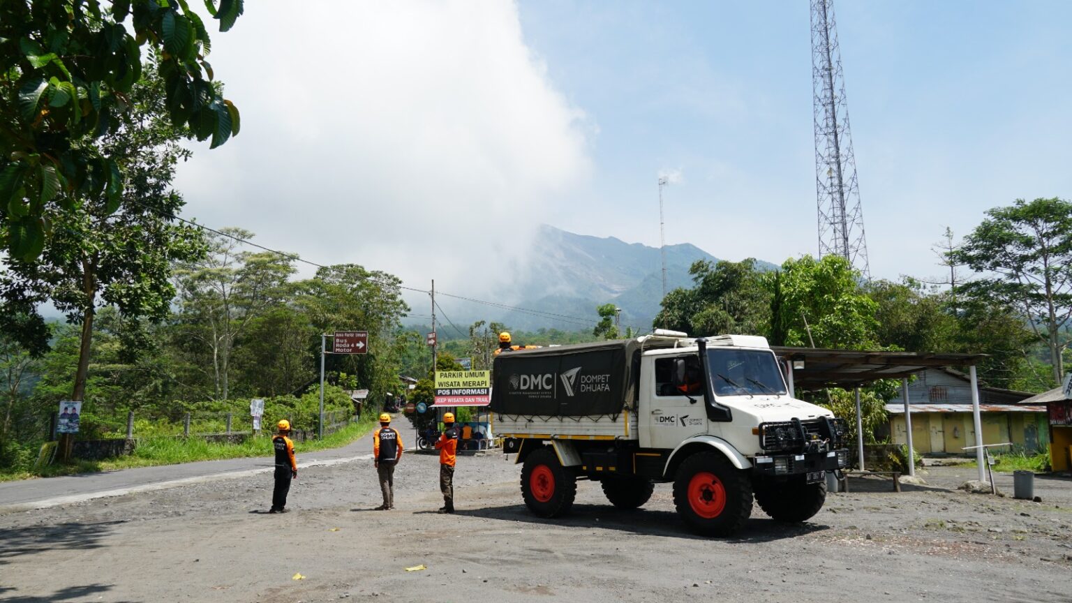 Karena Bumi Cuma Satu: Manfaat dan Bahaya Bermukim di Sekitaran Kawasan ...