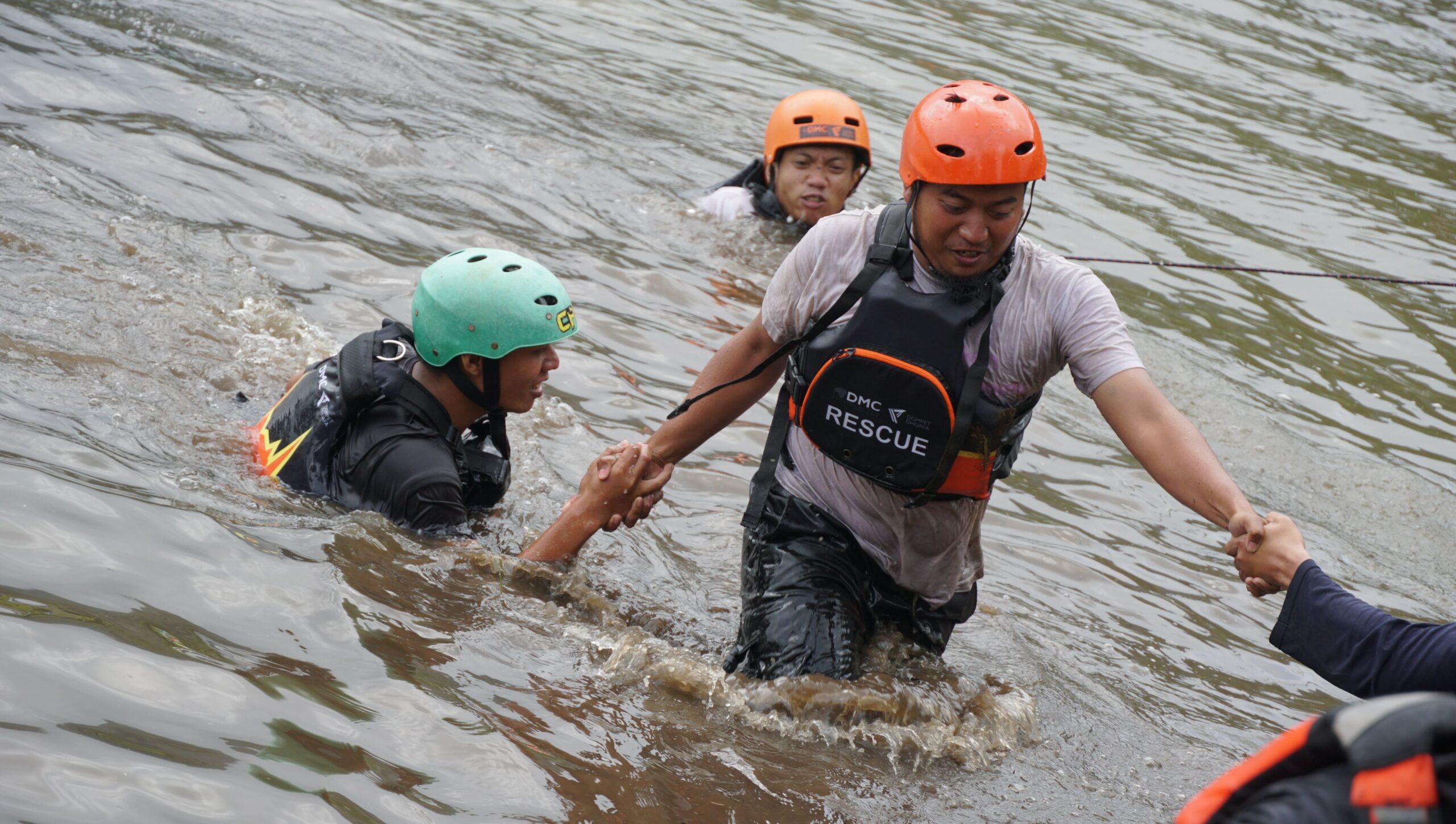 Taklukan Air dengan Pelatihan Water Rescue